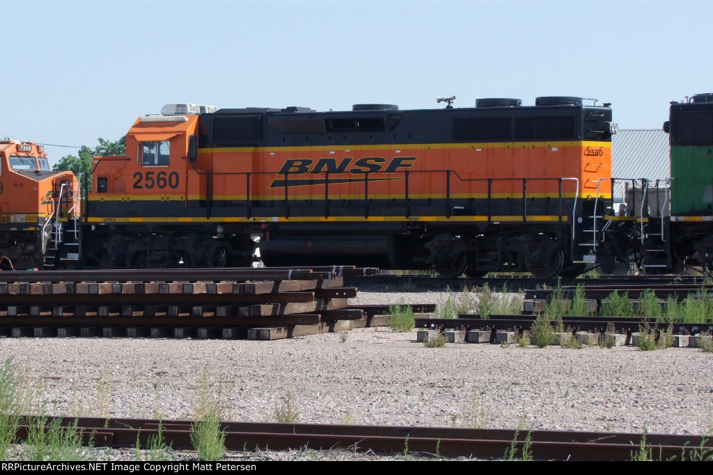 BNSF 2560